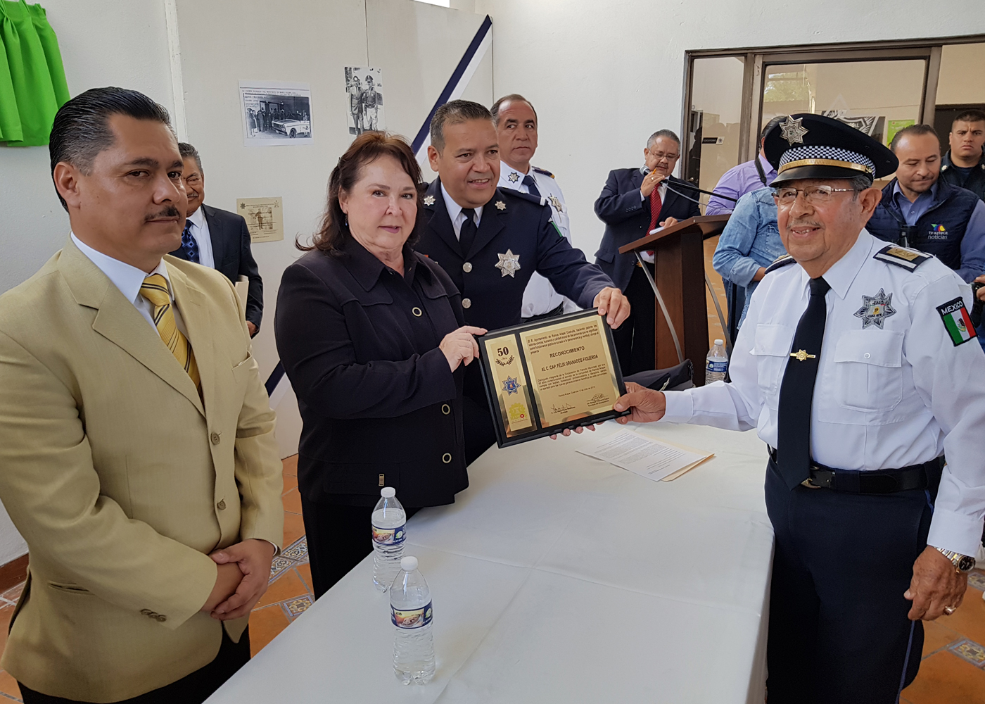 Rinden homenaje al capitán Félix Granados, policía de Ramos Arizpe