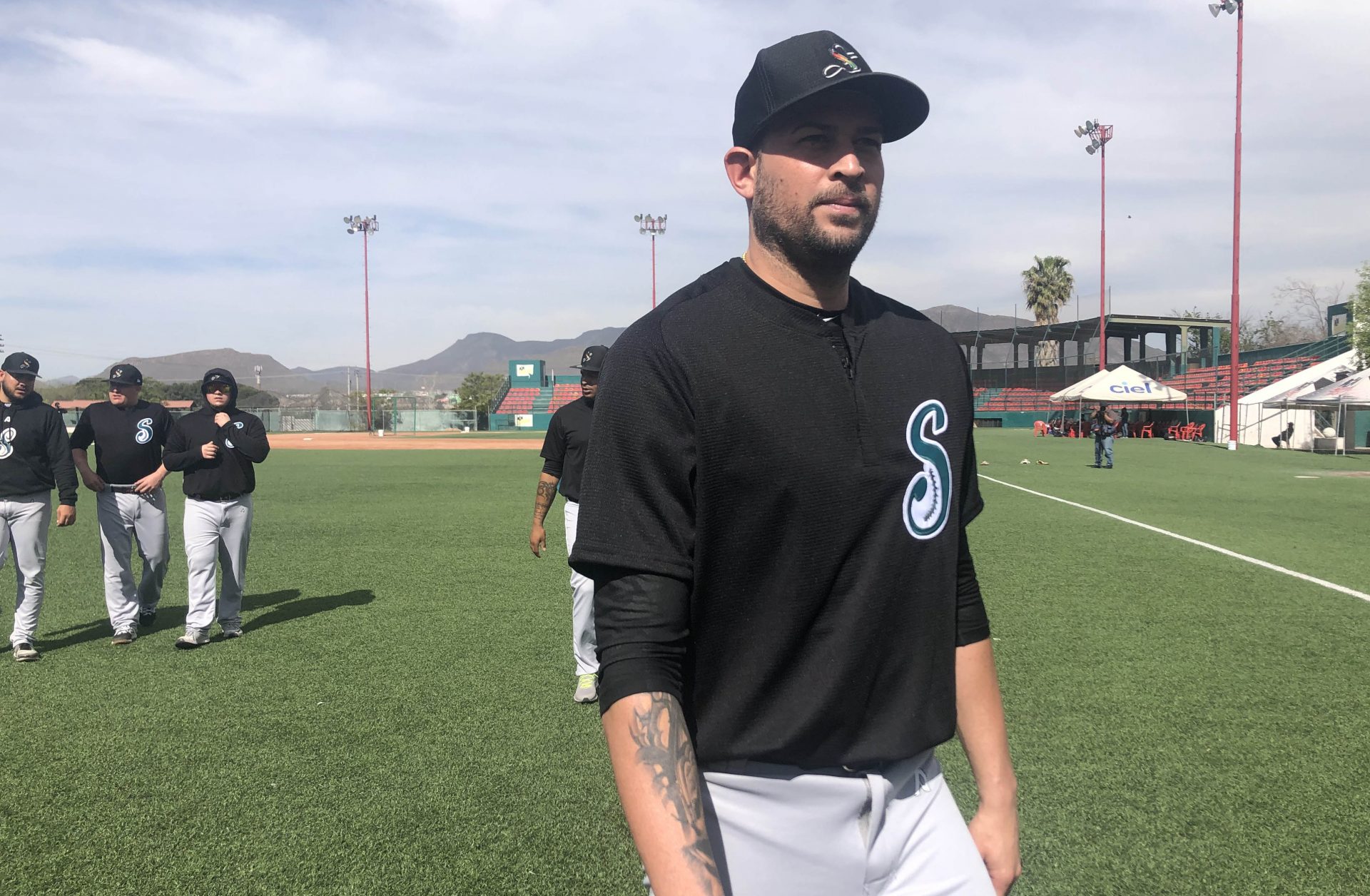 El pitcher boricua, Jonathan Sánchez, busca un lugar en la rotación de ...