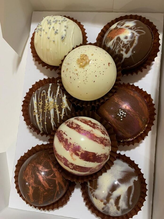Chocobombas: el nuevo dulce que conquistó los paladares saltillenses