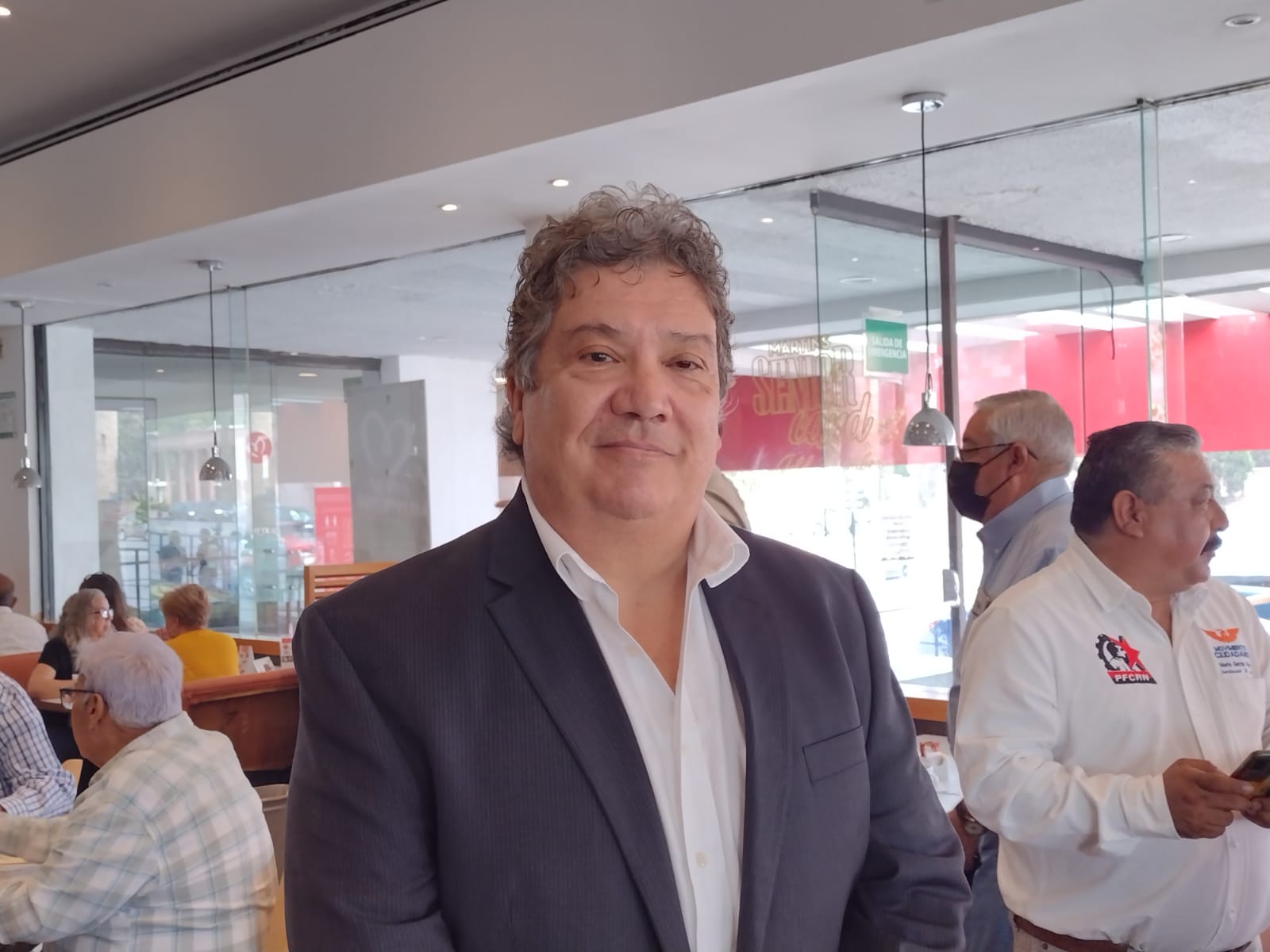 Levanta la mano Oscar Romeo Maldonado para participar como candidato de ...
