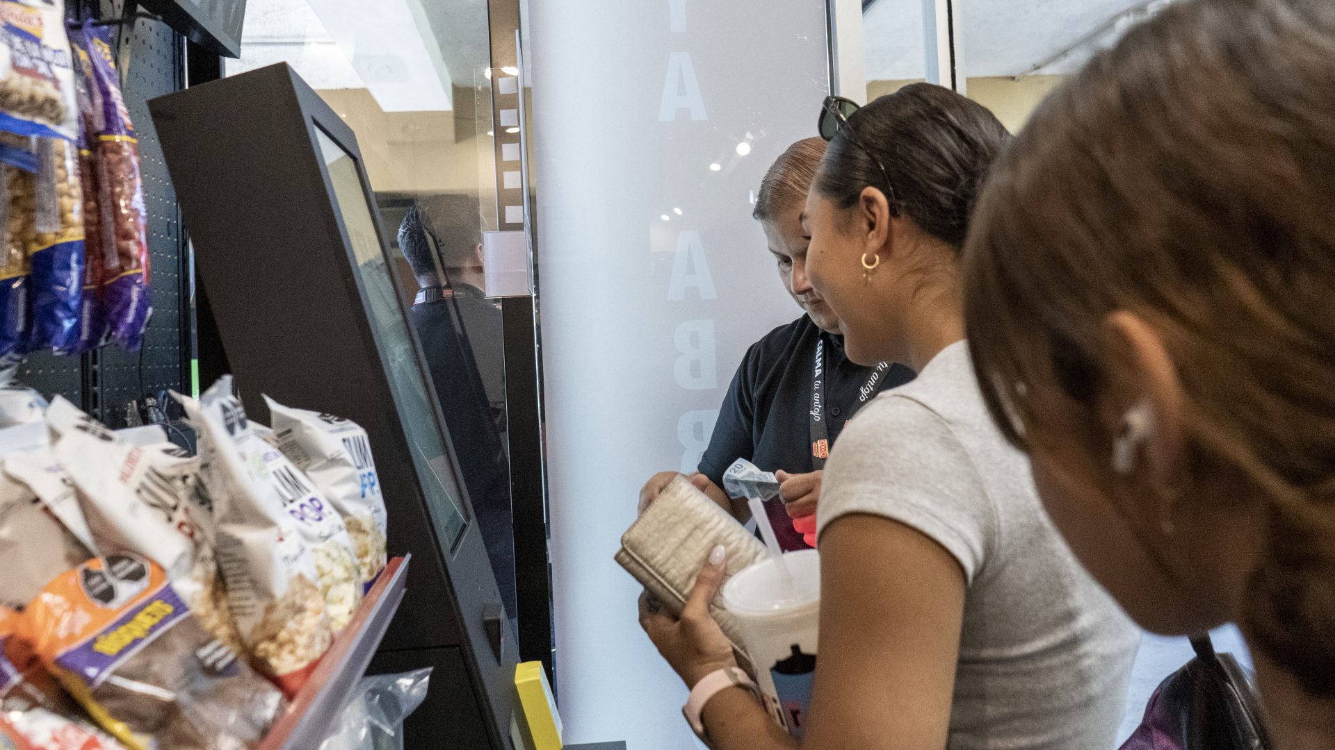 Tec de Monterrey en Saltillo inaugura OXXO Smart en sus instalaciones
