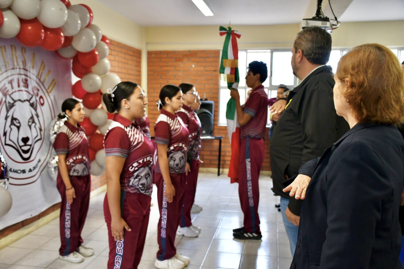 CETIS 60 celebra 43 años de historia