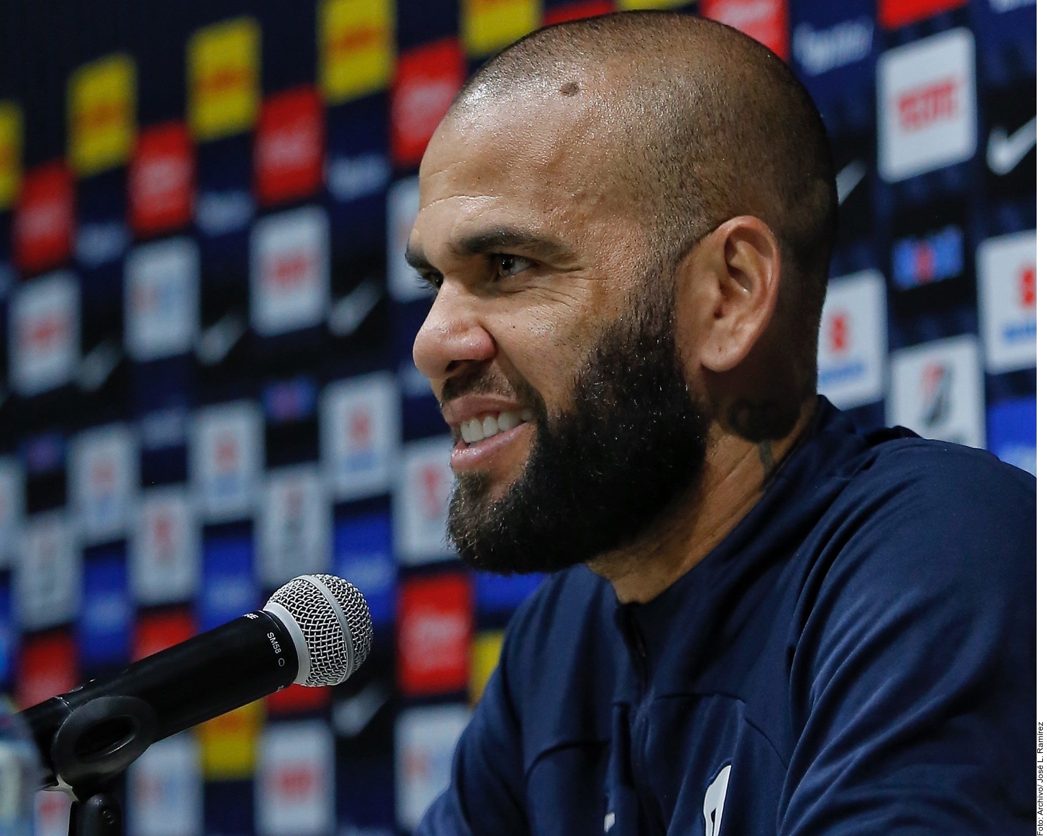 Dani Alves obtiene la libertad provisional tras pagar un millón de ...
