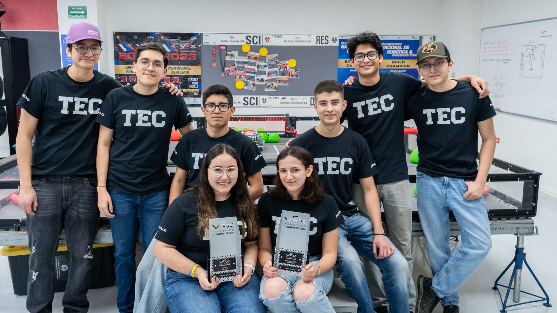 Dos equipos del Tec Campus Saltillo son campeones en torneo de robótica ...