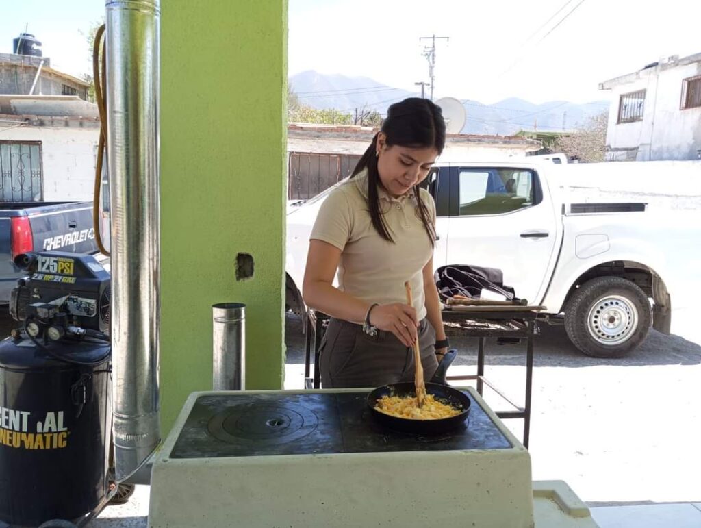 Entregan PROFAUNA y Fundación De Acero estufas ecológicas en ...