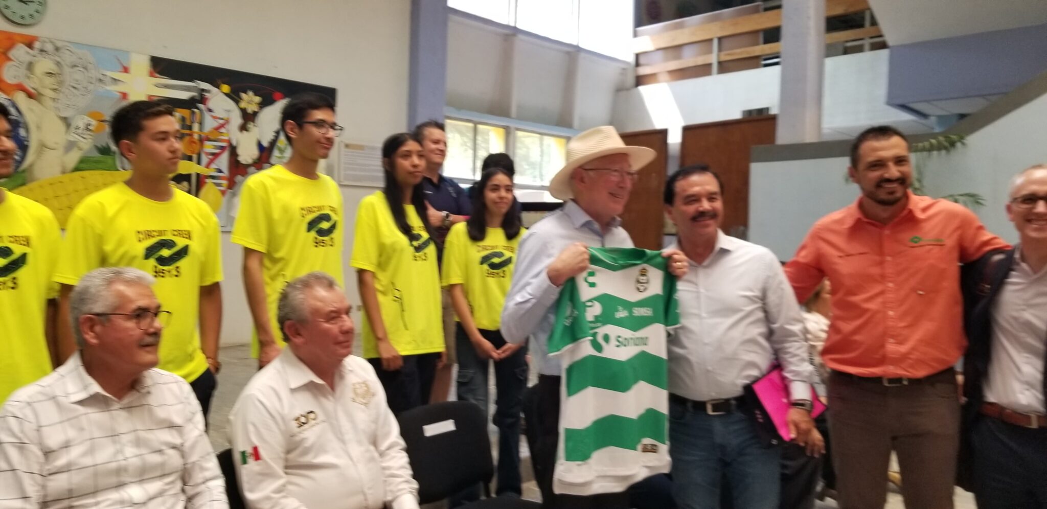 Embajador de Estados Unidos en México, Ken Salazar, visita ...