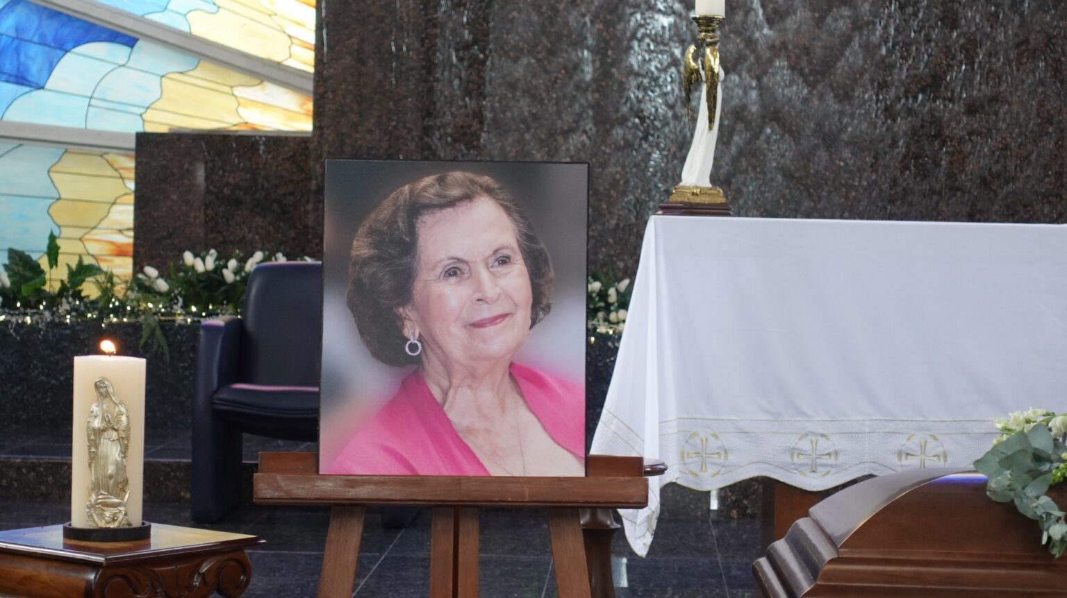 Dan último adiós a la señora María Alicia Villarreal, esposa de don ...