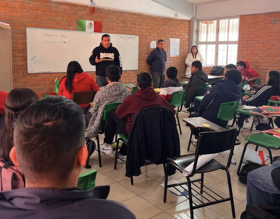 IMARC Ramos Arizpe ofrece su oferta educativa a alumnos de la Secundaria no. 3 “Carlos Alberto ...