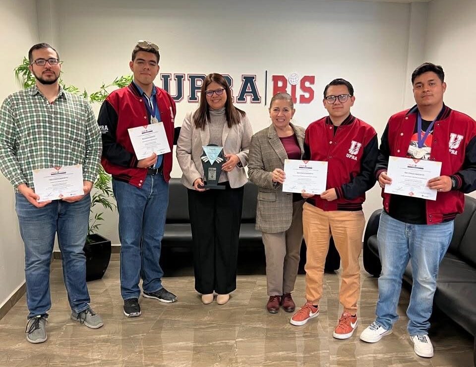 Destacan alumnos de la UPRA en etapa regional del Infomatrix 2025