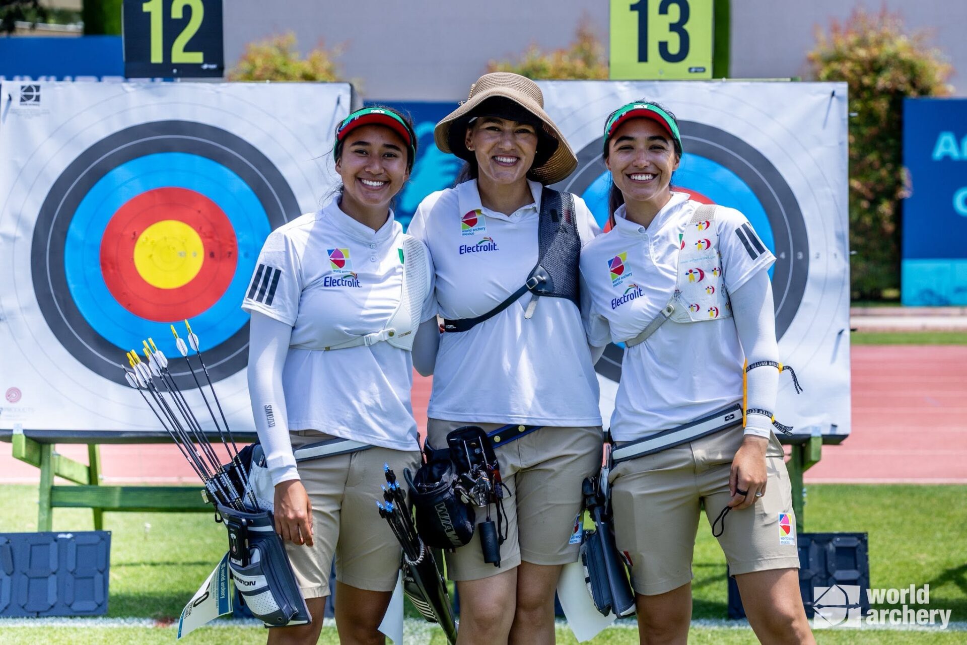 Se llevan medalla de plata Alejandra Valencia, Ana Paula Vázquez y ...