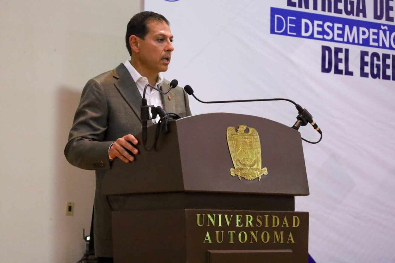 Reconoce UA de C a egresados de la Unidad Laguna que acreditaron con ...